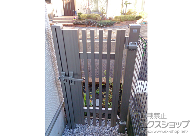 東京都世田谷区のLIXIL リクシル(TOEX)門扉施工例(プログコート門扉 1型 片開き 柱使用:24611521-1)