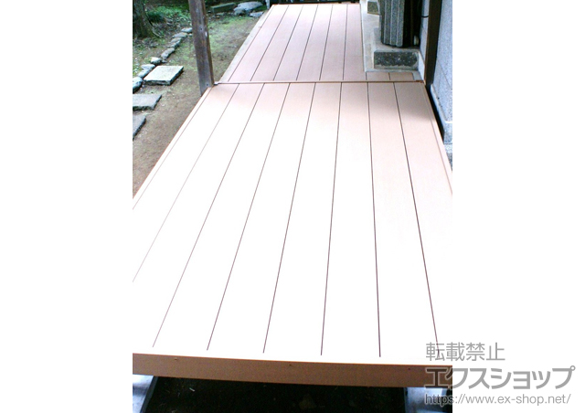 山梨県上野原市のYKKAPウッドデッキ施工例(リウッドデッキ200:22937826-2)