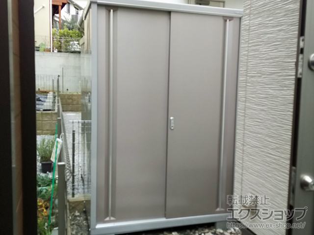 神奈川県藤沢市のイナバ物置・屋外倉庫施工例(シンプリー 一般型 1320×755×1903 MJX-137E-P-AR:37161631-1)