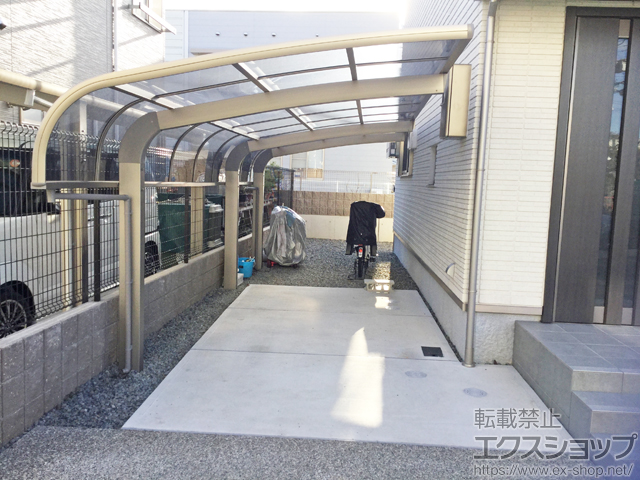 大阪府泉佐野市のLIXIL リクシル（トステム）カーポート施工例(テールポートシグマIII 延長 積雪～20cm対応:41204345-1)