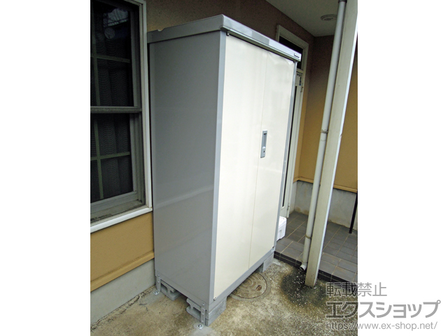 神奈川県藤沢市のイナバ物置・屋外倉庫施工例(アイビーストッカー 900×515×1603（BJX-095D） BJX-095D-FW:51687657-1)