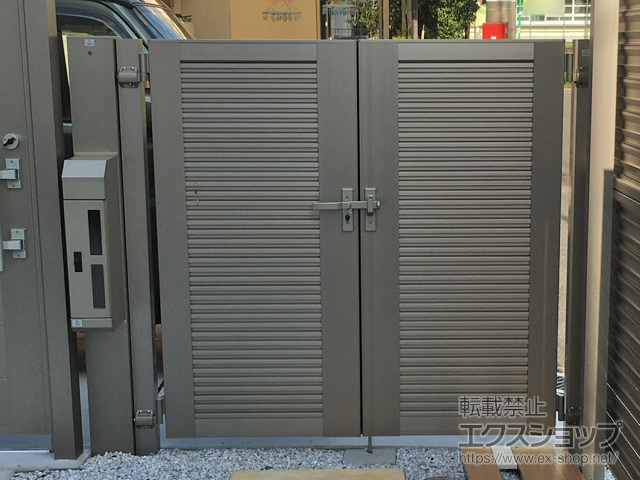 大阪府大東市のLIXIL リクシル(TOEX)門扉施工例(開き門扉AB YM1型 両開き 柱仕様:68925461-2)