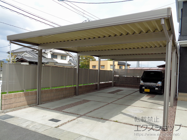 奈良県大和高田市のLIXIL リクシル（トステム）カーポート施工例(カーポートSW 1500 4台用 縦連棟 角柱8本柱 積雪～50cm対応:84718682-1)