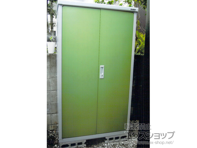 宮崎県宮崎市のイナバ物置・屋外倉庫施工例(アイビーストッカー 1100×515×1903 BJX-115E-LG:87102084-1)