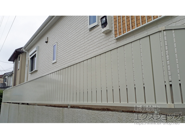 神奈川県横浜市のLIXIL(リクシル)フェンス・柵施工例(フェンスAB TS2型 縦スリット2 フリーポールタイプ:93142797-1)