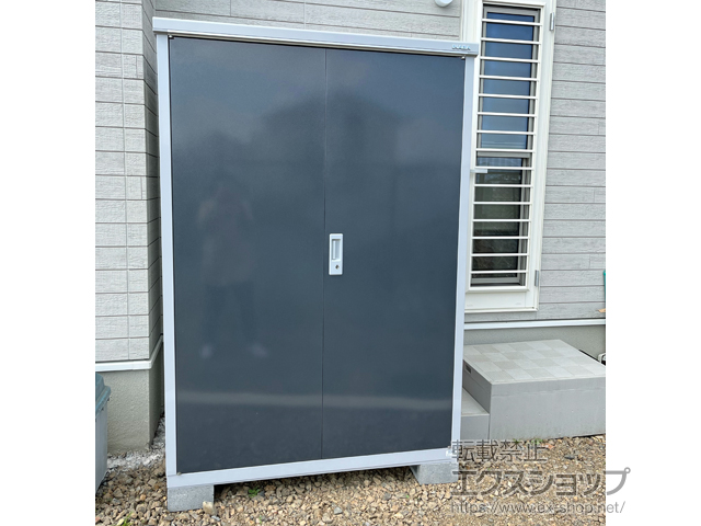 栃木県栃木市の物置・屋外倉庫施工例(アイビーストッカー 1320×905×1903 BJX-139E-CG:119663212-1)